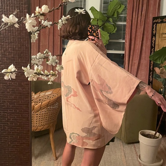 Kimonos & Yukatas | Antique Silk Haori Kimono Overcoat Jacket Robe Pink ...
